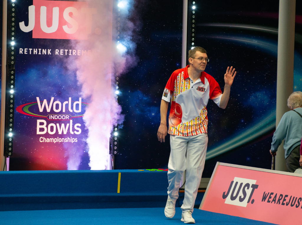 defending champion, dawes, through to the second round « World Bowls Tour